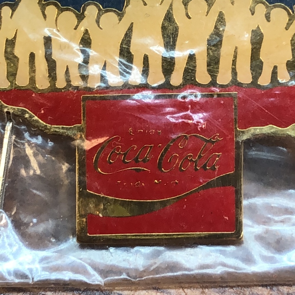 Vintage Coca-Cola Hands Across America Lapel Pin. May… - Gem